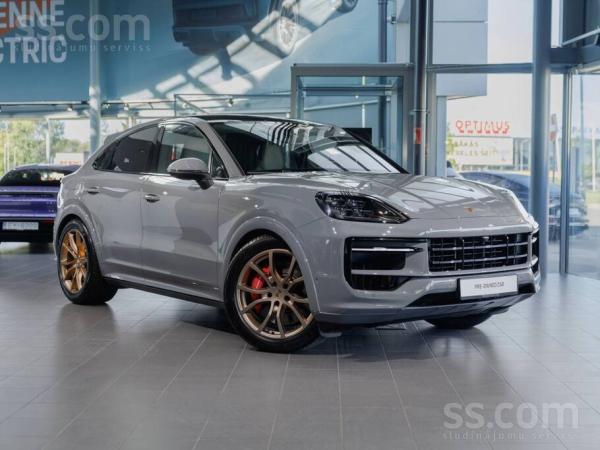 Grey Porsche Cayenne 2023 in Riga, with an engine capacity of 4.00 L and mileage of 33 thousand km for 99000 €, photo 9 on AUTOMOTO.COM.LV