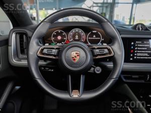Серый Порше Каен 2023 в Рига, объемом двигателя 4.00 л и пробегом 33 тыс. км за 99000 €, фото 36 на AUTOMOTO.COM.LV