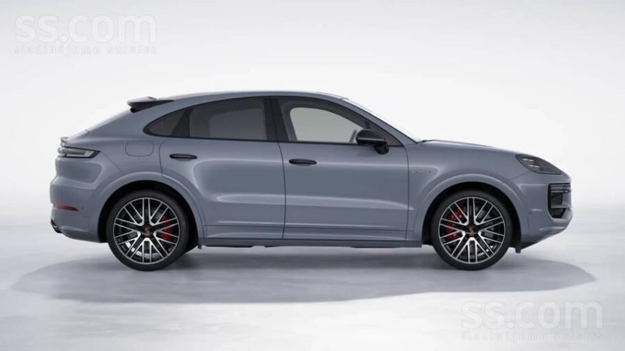 Pelēks Porsche Cayenne 2024 Rīga, ar dzinēja tilpumu 3.00 L un nobraukumu 15 tūkst. km par 8900 €, foto 7 vietnē AUTOMOTO.COM.LV