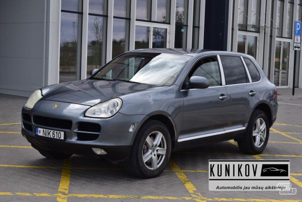 Grey Porsche Cayenne 2003 in Vilnius, with an engine capacity of 4.50 L and mileage of 282 thousand km for 3500 €, photo 1 on AUTOMOTO.COM.LV