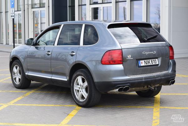 Grey Porsche Cayenne 2003 in Vilnius, with an engine capacity of 4.50 L and mileage of 282 thousand km for 3500 €, photo 6 on AUTOMOTO.COM.LV