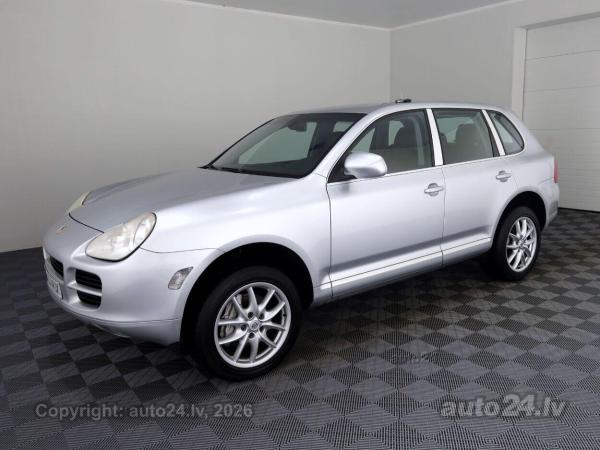 Pelēks Porsche Cayenne 2004 Tallina, ar dzinēja tilpumu 4.50 L un nobraukumu 156 tūkst. km par 3999 €, foto 2 vietnē AUTOMOTO.COM.LV