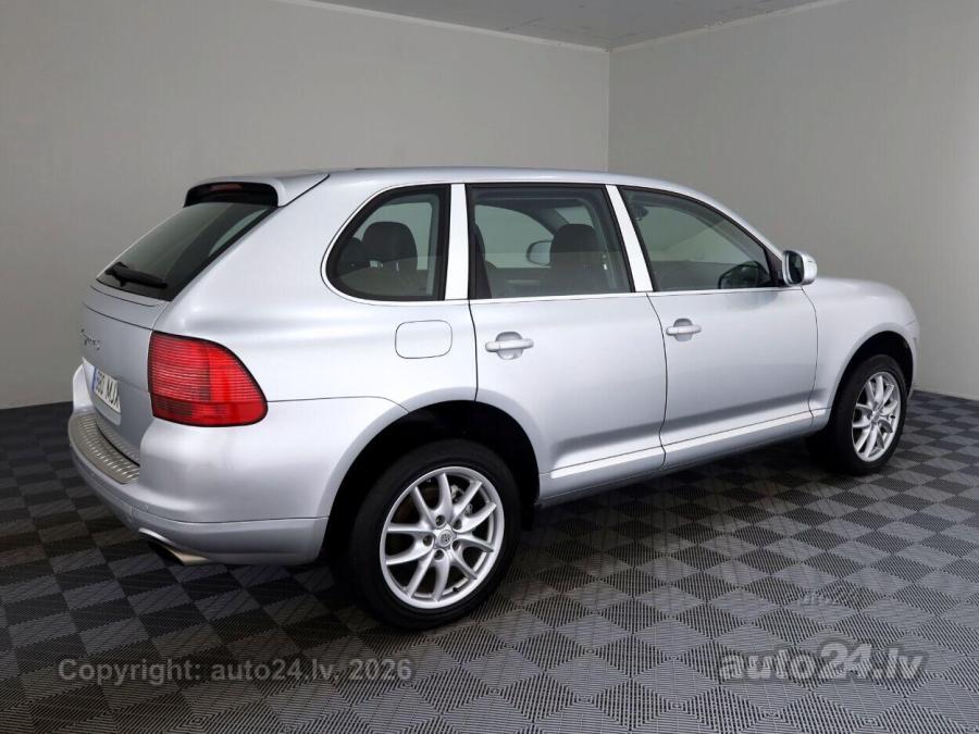 Grey Porsche Cayenne 2004 in Tallinn, with an engine capacity of 4.50 L and mileage of 156 thousand km for 3999 €, photo 3 on AUTOMOTO.COM.LV