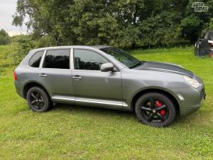 Grey Porsche Cayenne 2004 in Moletai, with an engine capacity of 4.50 L and mileage of 352 thousand km for 3200 €, photo 5 on AUTOMOTO.COM.LV
