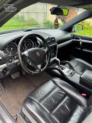 Grey Porsche Cayenne 2004 in Moletai, with an engine capacity of 4.50 L and mileage of 352 thousand km for 3200 €, photo 10 on AUTOMOTO.COM.LV