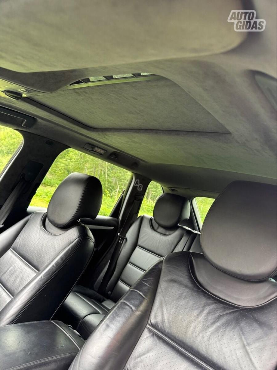 Grey Porsche Cayenne 2004 in Moletai, with an engine capacity of 4.50 L and mileage of 352 thousand km for 3200 €, photo 18 on AUTOMOTO.COM.LV