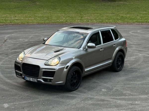 Grey Porsche Cayenne 2004 in Kupiskis, with an engine capacity of 4.50 L and mileage of 295 thousand km for 4000 €, photo 3 on AUTOMOTO.COM.LV