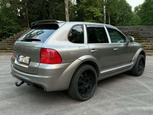 Pelēks Porsche Cayenne 2004 Kupiškis, ar dzinēja tilpumu 4.50 L un nobraukumu 295 tūkst. km par 4000 €, foto 5 vietnē AUTOMOTO.COM.LV