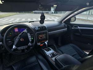 Pelēks Porsche Cayenne 2004 Kupiškis, ar dzinēja tilpumu 4.50 L un nobraukumu 295 tūkst. km par 4000 €, foto 11 vietnē AUTOMOTO.COM.LV