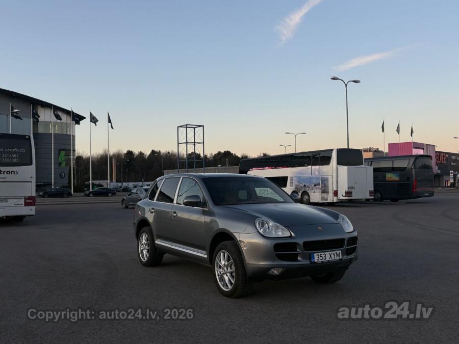 Grey Porsche Cayenne 2005 in Tallinn, with an engine capacity of 4.50 L and mileage of 287 thousand km for 9500 €, photo 1 on AUTOMOTO.COM.LV
