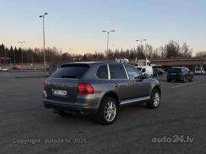Grey Porsche Cayenne 2005 in Tallinn, with an engine capacity of 4.50 L and mileage of 287 thousand km for 9500 €, photo 3 on AUTOMOTO.COM.LV