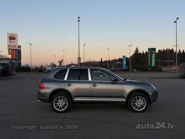 Grey Porsche Cayenne 2005 in Tallinn, with an engine capacity of 4.50 L and mileage of 287 thousand km for 9500 €, photo 3 on AUTOMOTO.COM.LV