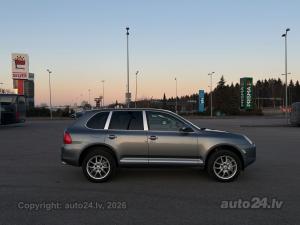 Grey Porsche Cayenne 2005 in Tallinn, with an engine capacity of 4.50 L and mileage of 287 thousand km for 9500 €, photo 4 on AUTOMOTO.COM.LV