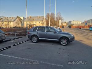 Pelēks Porsche Cayenne 2005 Tallina, ar dzinēja tilpumu 4.50 L un nobraukumu 245 tūkst. km par 5700 €, foto 4 vietnē AUTOMOTO.COM.LV