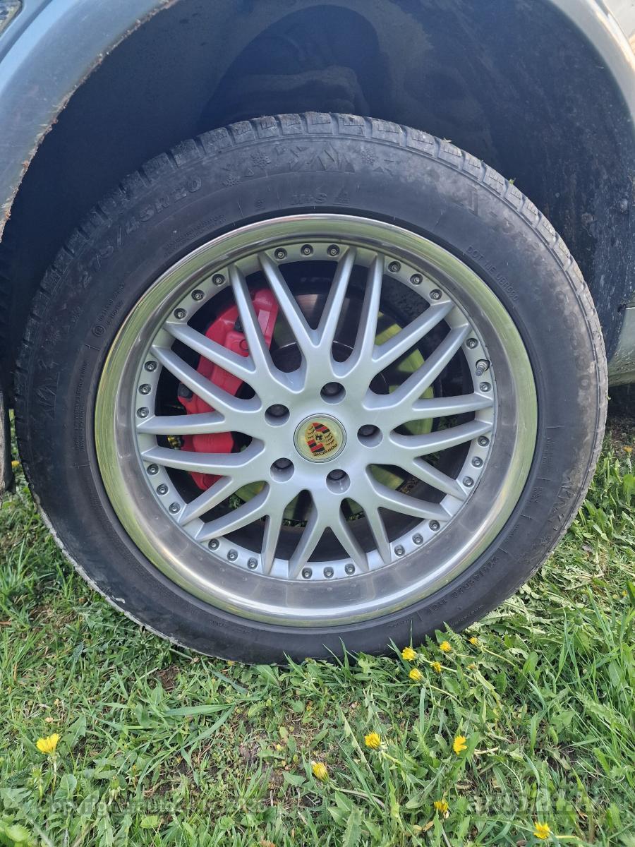 Pelēks Porsche Cayenne 2005 Tallina, ar dzinēja tilpumu 4.50 L un nobraukumu 245 tūkst. km par 5700 €, foto 12 vietnē AUTOMOTO.COM.LV