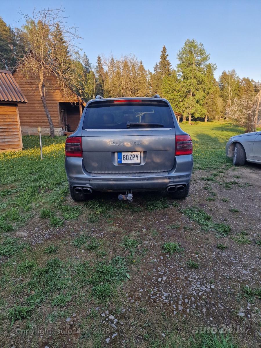 Pelēks Porsche Cayenne 2005 Tallina, ar dzinēja tilpumu 4.50 L un nobraukumu 245 tūkst. km par 5700 €, foto 18 vietnē AUTOMOTO.COM.LV