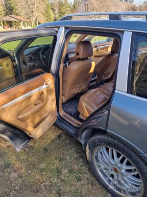 Pelēks Porsche Cayenne 2005 Tallina, ar dzinēja tilpumu 4.50 L un nobraukumu 245 tūkst. km par 5700 €, foto 25 vietnē AUTOMOTO.COM.LV