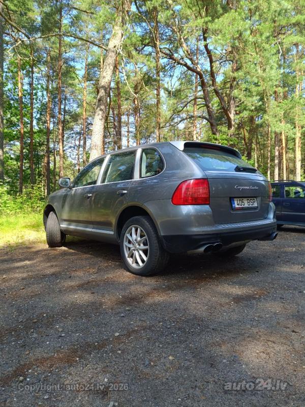 Pelēks Porsche Cayenne 2005 Tallina, ar dzinēja tilpumu 4.50 L un nobraukumu 129 tūkst. km par 7890 €, foto 5 vietnē AUTOMOTO.COM.LV