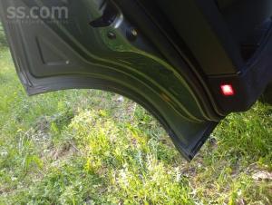Pelēks Porsche Cayenne 2005 Rīga, ar dzinēja tilpumu 4.50 L un nobraukumu 322 tūkst. km par 8900 €, foto 13 vietnē AUTOMOTO.COM.LV