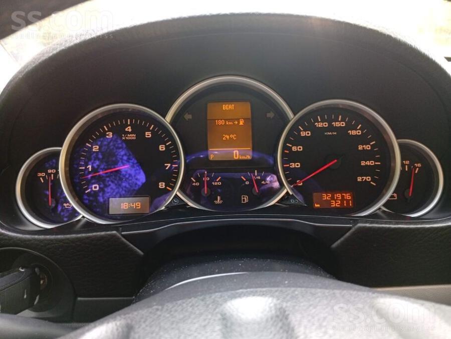 Pelēks Porsche Cayenne 2005 Rīga, ar dzinēja tilpumu 4.50 L un nobraukumu 322 tūkst. km par 8900 €, foto 17 vietnē AUTOMOTO.COM.LV