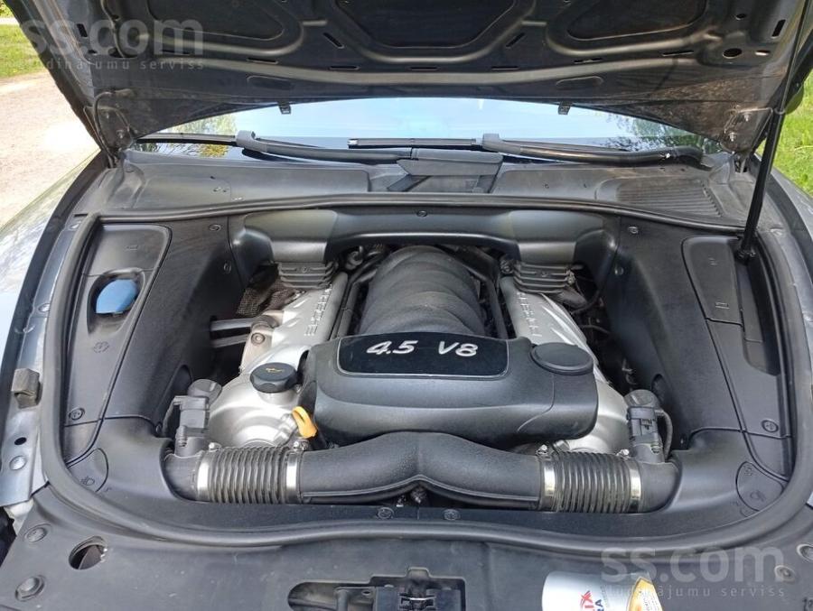 Pelēks Porsche Cayenne 2005 Rīga, ar dzinēja tilpumu 4.50 L un nobraukumu 322 tūkst. km par 8900 €, foto 18 vietnē AUTOMOTO.COM.LV