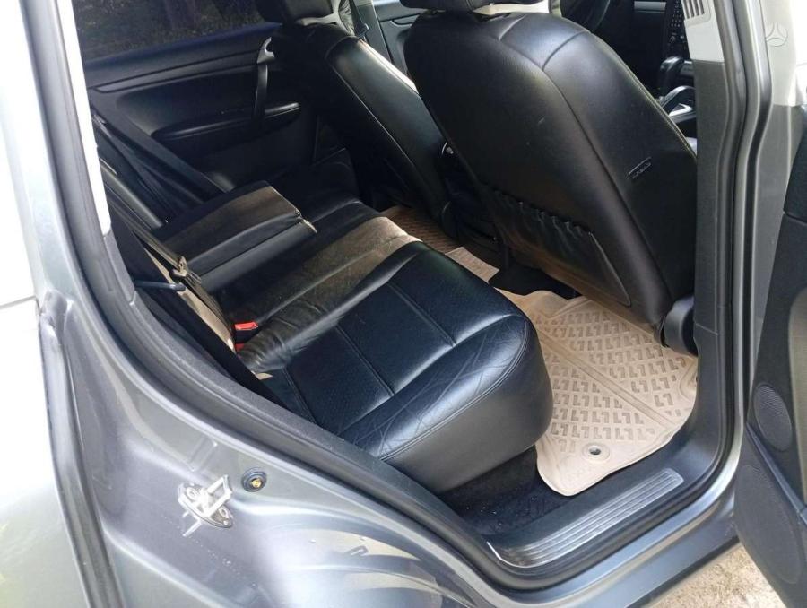 Pelēks Porsche Cayenne 2005 Rīga, ar dzinēja tilpumu 4.50 L un nobraukumu 322 tūkst. km par 7100 €, foto 8 vietnē AUTOMOTO.COM.LV