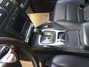 Pelēks Porsche Cayenne 2005 Rīga, ar dzinēja tilpumu 4.50 L un nobraukumu 322 tūkst. km par 7100 €, foto 9 vietnē AUTOMOTO.COM.LV