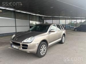 Pelēks Porsche Cayenne 2005 Rīga, ar dzinēja tilpumu 3.20 L un nobraukumu 305 tūkst. km par 4700 €, foto  vietnē AUTOMOTO.COM.LV