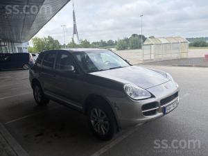 Pelēks Porsche Cayenne 2005 Rīga, ar dzinēja tilpumu 3.20 L un nobraukumu 305 tūkst. km par 4700 €, foto 3 vietnē AUTOMOTO.COM.LV
