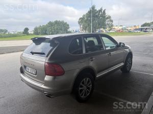 Pelēks Porsche Cayenne 2005 Rīga, ar dzinēja tilpumu 3.20 L un nobraukumu 305 tūkst. km par 4700 €, foto 4 vietnē AUTOMOTO.COM.LV
