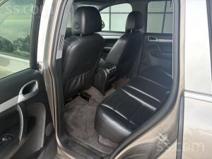 Pelēks Porsche Cayenne 2005 Rīga, ar dzinēja tilpumu 3.20 L un nobraukumu 305 tūkst. km par 4700 €, foto 6 vietnē AUTOMOTO.COM.LV