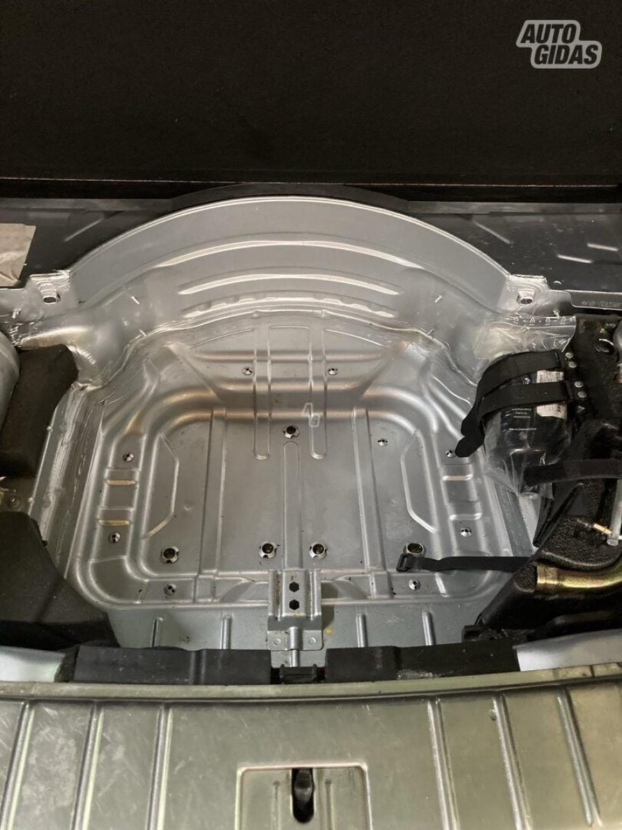 Серый Порше Каен 2006 в Шяуляй, объемом двигателя 4.50 л и пробегом 292 тыс. км за 6500 €, фото 8 на AUTOMOTO.COM.LV