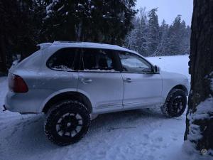 Grey Porsche Cayenne 2006 in Siauliai, with an engine capacity of 4.51 L and mileage of 160 thousand km for 10999 €, photo 2 on AUTOMOTO.COM.LV