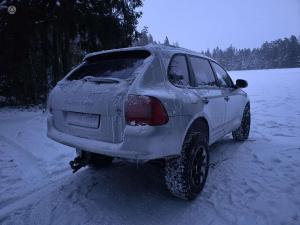 Grey Porsche Cayenne 2006 in Siauliai, with an engine capacity of 4.51 L and mileage of 160 thousand km for 10999 €, photo 3 on AUTOMOTO.COM.LV