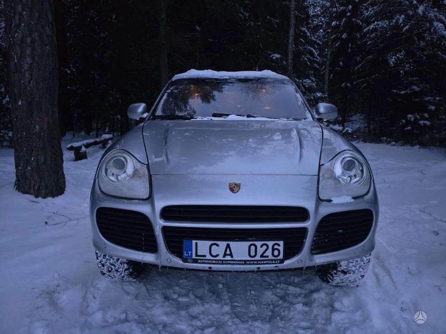 Grey Porsche Cayenne 2006 in Siauliai, with an engine capacity of 4.51 L and mileage of 160 thousand km for 10999 €, photo 8 on AUTOMOTO.COM.LV