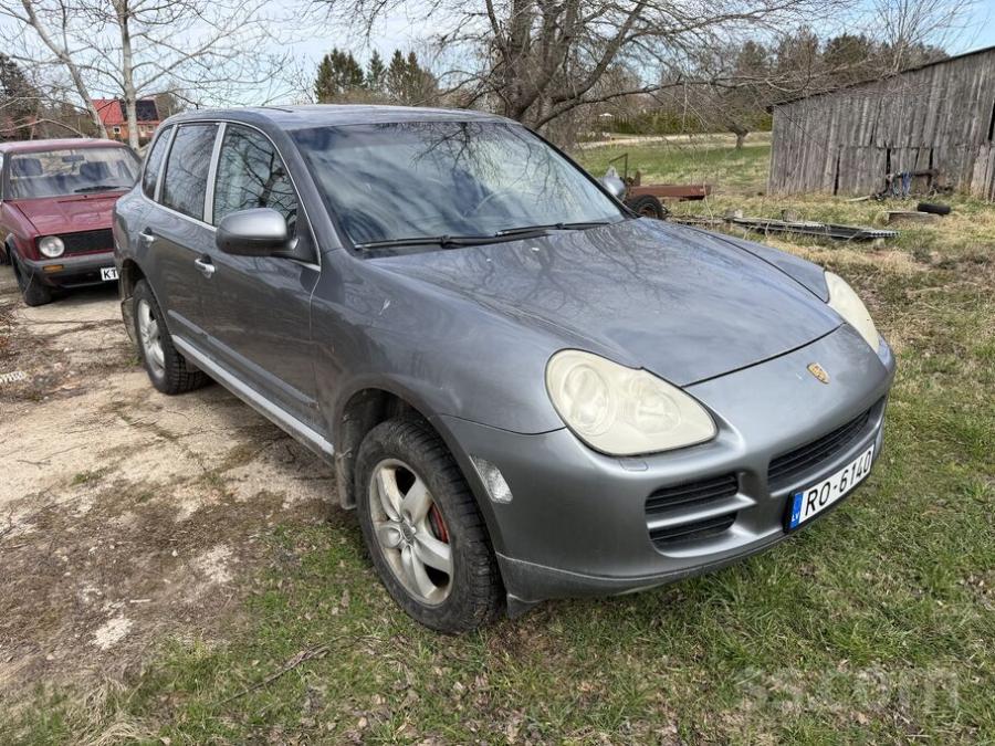 Pelēks Porsche Cayenne 2006 Liepāja, ar dzinēja tilpumu 3.20 L un nobraukumu 360 tūkst. km par 3500 €, foto 3 vietnē AUTOMOTO.COM.LV