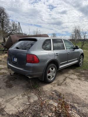 Pelēks Porsche Cayenne 2006 Liepāja, ar dzinēja tilpumu 3.20 L un nobraukumu 360 tūkst. km par 3500 €, foto 4 vietnē AUTOMOTO.COM.LV