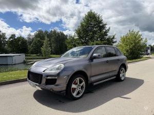 Grey Porsche Cayenne 2006 in Elektrenai, with an engine capacity of 4.51 L and mileage of 330 thousand km for 8990 €, photo  on AUTOMOTO.COM.LV