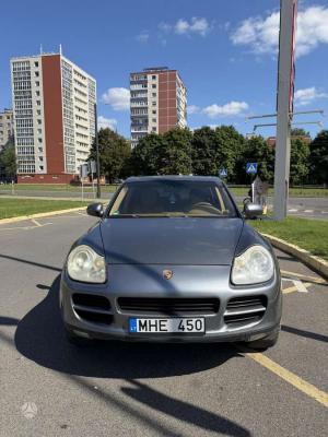 Grey Porsche Cayenne 2006 in Vilnius, with an engine capacity of 4.50 L and mileage of 298 thousand km for 2500 €, photo  on AUTOMOTO.COM.LV