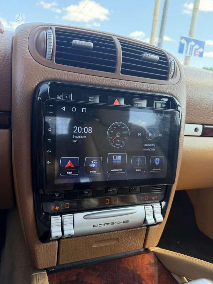 Pelēks Porsche Cayenne 2006 Viļņa, ar dzinēja tilpumu 4.50 L un nobraukumu 298 tūkst. km par 2500 €, foto 13 vietnē AUTOMOTO.COM.LV