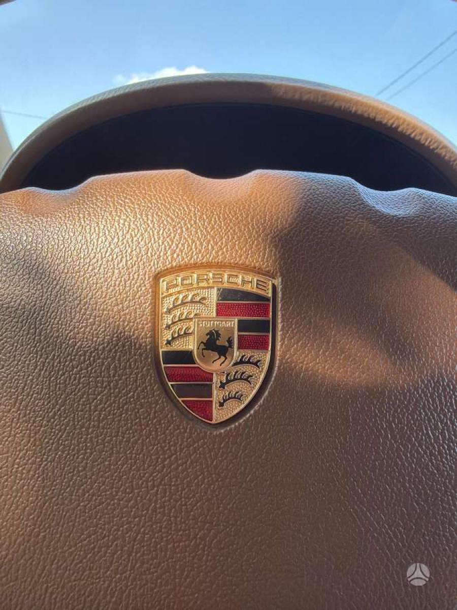 Pelēks Porsche Cayenne 2006 Viļņa, ar dzinēja tilpumu 4.50 L un nobraukumu 298 tūkst. km par 2500 €, foto 14 vietnē AUTOMOTO.COM.LV
