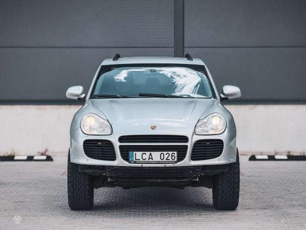 Pelēks Porsche Cayenne 2006 Šauļi, ar dzinēja tilpumu 4.50 L un nobraukumu 160 tūkst. km par 9500 €, foto 3 vietnē AUTOMOTO.COM.LV