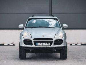 Grey Porsche Cayenne 2006 in Siauliai, with an engine capacity of 4.50 L and mileage of 160 thousand km for 9500 €, photo 4 on AUTOMOTO.COM.LV