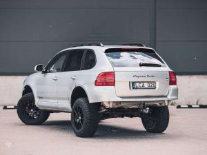 Grey Porsche Cayenne 2006 in Siauliai, with an engine capacity of 4.50 L and mileage of 160 thousand km for 9500 €, photo 7 on AUTOMOTO.COM.LV