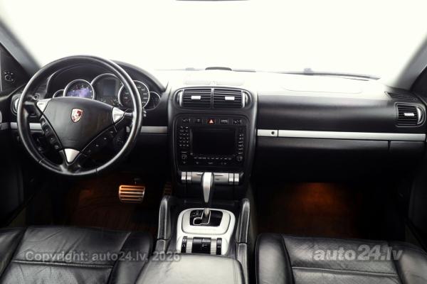 Pelēks Porsche Cayenne 2006 Tallina, ar dzinēja tilpumu 4.50 L un nobraukumu 342 tūkst. km par 1999 €, foto 6 vietnē AUTOMOTO.COM.LV