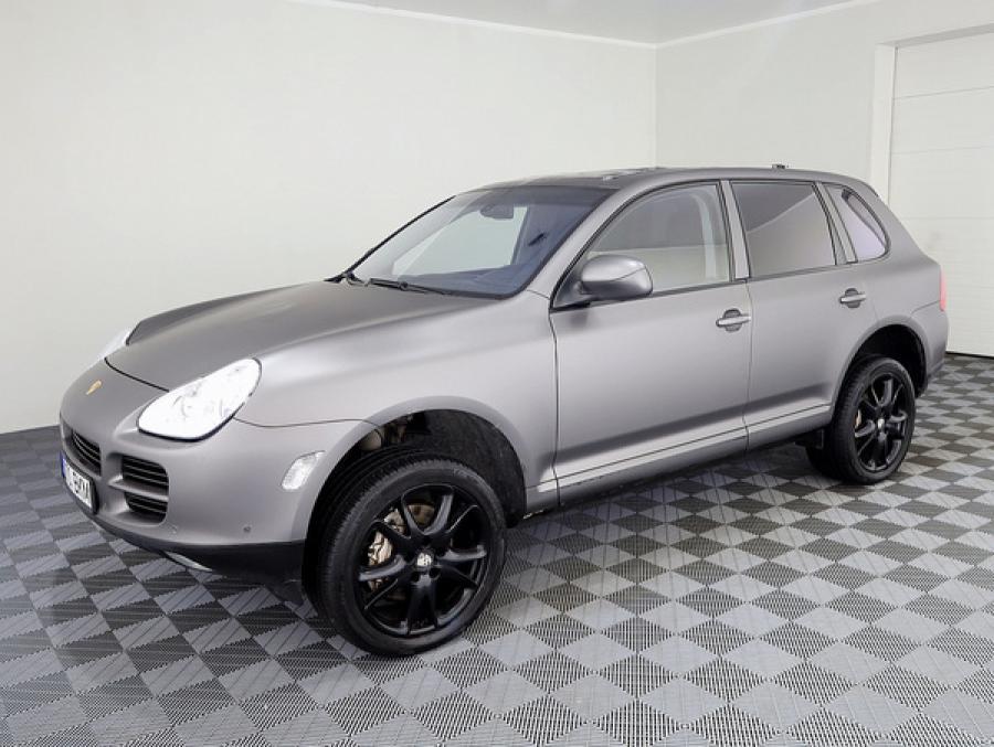 Pelēks Porsche Cayenne 2006 Tallina, ar dzinēja tilpumu 4.50 L un nobraukumu 342 tūkst. km par 1999 €, foto 3 vietnē AUTOMOTO.COM.LV