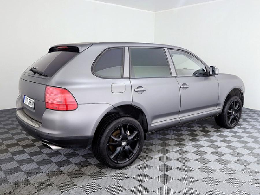 Pelēks Porsche Cayenne 2006 Tallina, ar dzinēja tilpumu 4.50 L un nobraukumu 342 tūkst. km par 1999 €, foto 4 vietnē AUTOMOTO.COM.LV