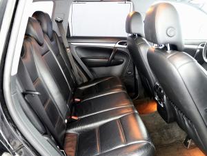 Pelēks Porsche Cayenne 2006 Tallina, ar dzinēja tilpumu 4.50 L un nobraukumu 342 tūkst. km par 1999 €, foto 8 vietnē AUTOMOTO.COM.LV