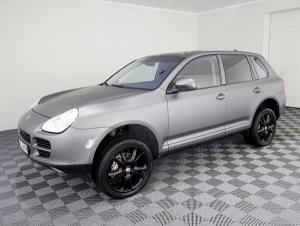 Grey Porsche Cayenne 2006 in Tallinn, with an engine capacity of 4.50 L and mileage of 342 thousand km for 1999 €, photo 3 on AUTOMOTO.COM.LV