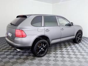 Grey Porsche Cayenne 2006 in Tallinn, with an engine capacity of 4.50 L and mileage of 342 thousand km for 1999 €, photo 4 on AUTOMOTO.COM.LV